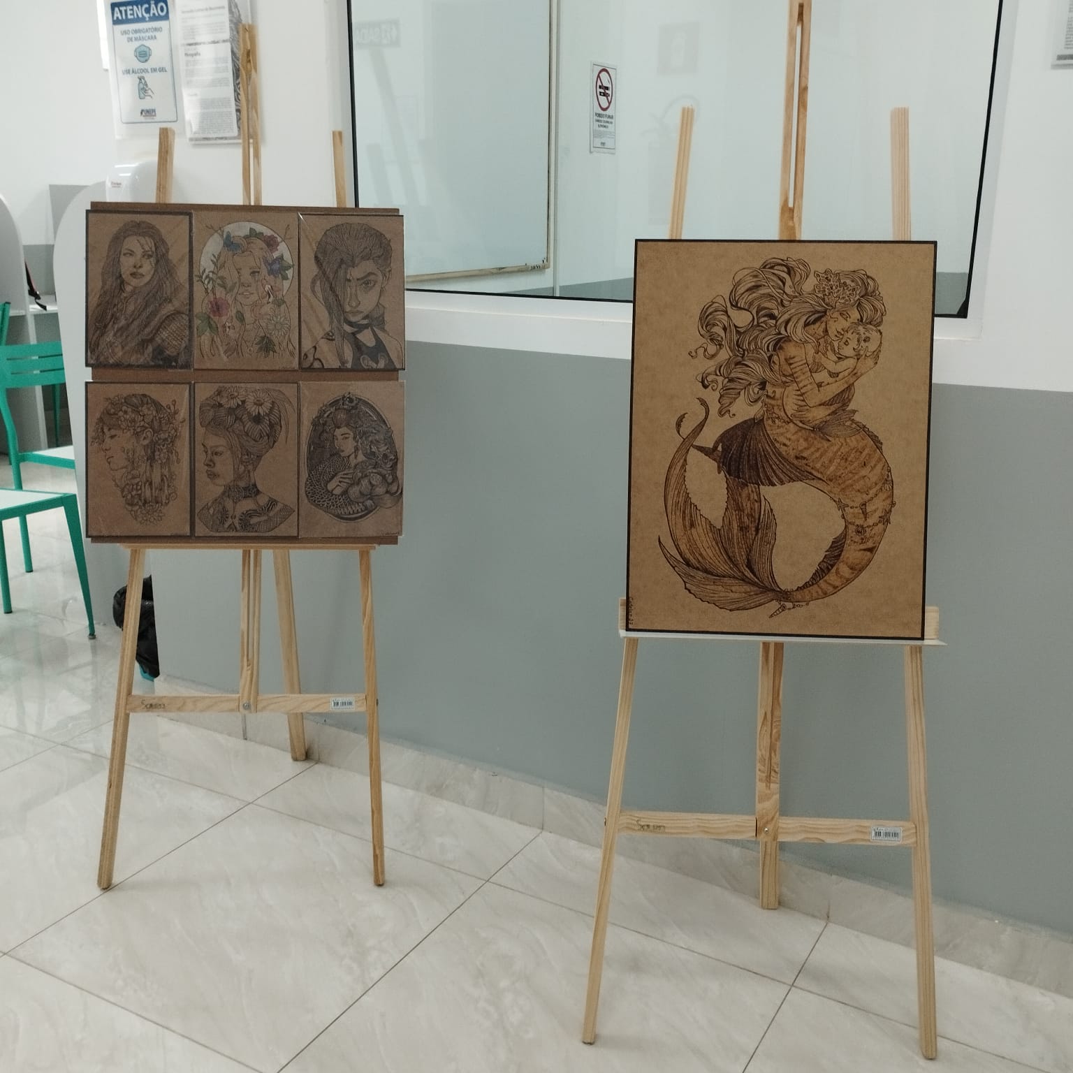 Biblioteca Promove Exposição de Arte em Madeira